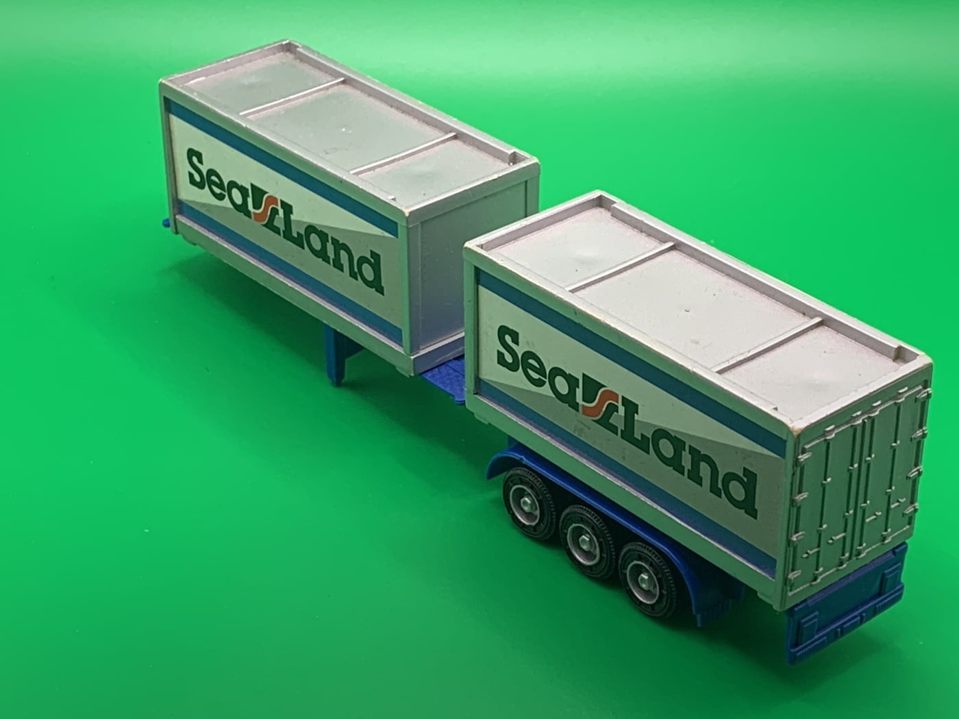Kentoys - 2 Sea Land Containers on Trailer